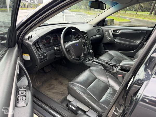 Volvo V70 2003 Utena, ar dzinēja tilpumu 2.40 L un nobraukumu 357 tūkst. km par 1450 €, foto 10 vietnē AUTOMOTO.COM.LV