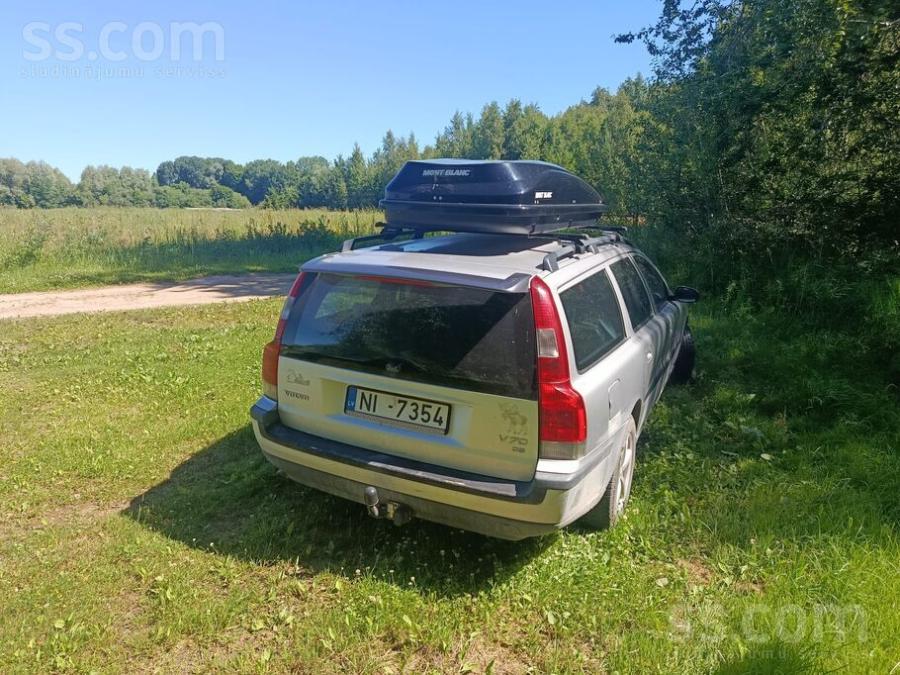 Volvo V70 2003 Dobele, ar dzinēja tilpumu 2.40 L un nobraukumu 379 tūkst. km par 1400 €, foto 4 vietnē AUTOMOTO.COM.LV