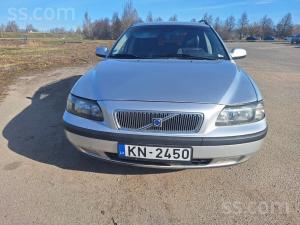 Volvo V70 2003 Daugavpils, ar dzinēja tilpumu 2.40 L un nobraukumu 390 tūkst. km par 1400 €, foto  vietnē AUTOMOTO.COM.LV