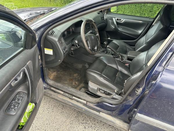 Volvo V70 2003 Varėna, ar dzinēja tilpumu 2.40 L un nobraukumu 543 tūkst. km par 500 €, foto 5 vietnē AUTOMOTO.COM.LV