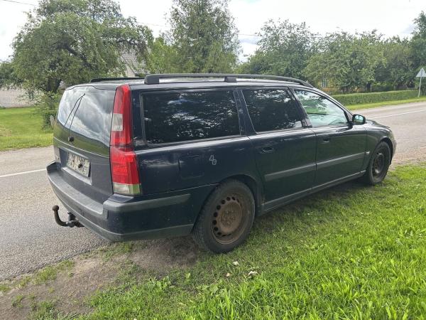 Volvo V70 2003 Varėna, ar dzinēja tilpumu 2.40 L un nobraukumu 543 tūkst. km par 500 €, foto 7 vietnē AUTOMOTO.COM.LV