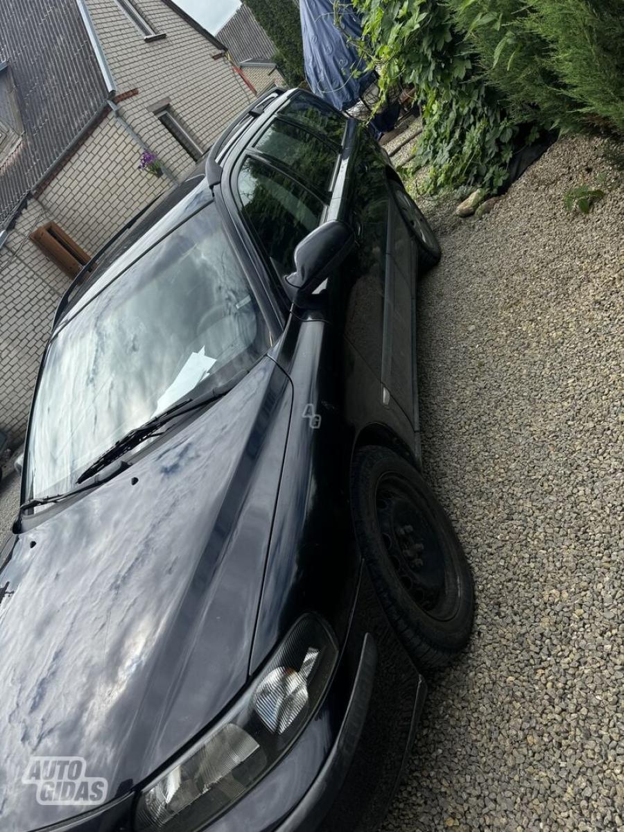 Volvo V70 2003 in Panevezys, with an engine capacity of 2.40 L and mileage of 40 thousand km for 650 €, photo 1 on AUTOMOTO.COM.LV