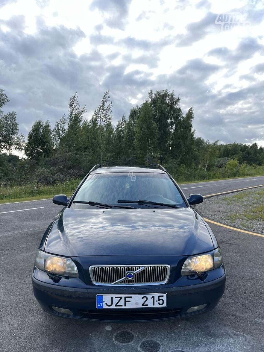 Volvo V70 2003 in Klaipeda, with an engine capacity of 2.40 L and mileage of 549 thousand km for 800 €, photo 1 on AUTOMOTO.COM.LV
