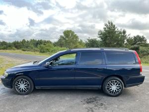 Volvo V70 2003 in Klaipeda, with an engine capacity of 2.40 L and mileage of 549 thousand km for 800 €, photo 4 on AUTOMOTO.COM.LV