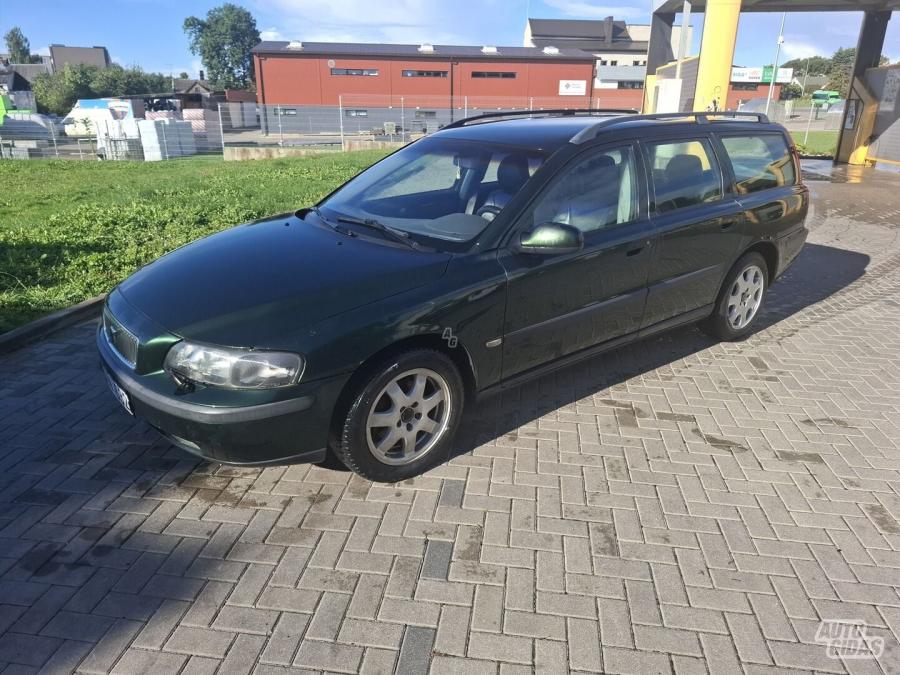 Volvo V70 2003 in Telschi, with an engine capacity of 2.50 L and mileage of 360 thousand km for 720 €, photo 4 on AUTOMOTO.COM.LV