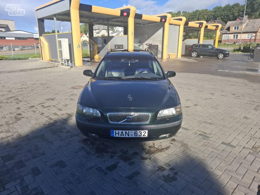 Volvo V70 2003 in Telschi, with an engine capacity of 2.50 L and mileage of 360 thousand km for 720 €, photo 5 on AUTOMOTO.COM.LV