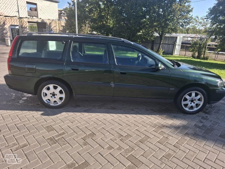Volvo V70 2003 in Telschi, with an engine capacity of 2.50 L and mileage of 360 thousand km for 720 €, photo 7 on AUTOMOTO.COM.LV