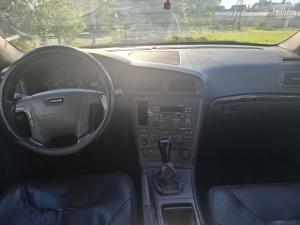 Volvo V70 2003 in Telschi, with an engine capacity of 2.50 L and mileage of 360 thousand km for 720 €, photo 10 on AUTOMOTO.COM.LV