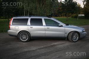 Volvo V70 2004 Rīga, ar dzinēja tilpumu 2.40 L un nobraukumu 396 tūkst. km par 1900 €, foto 1 vietnē AUTOMOTO.COM.LV
