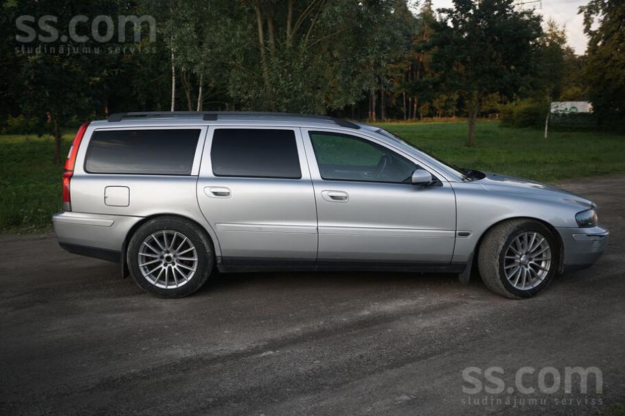 Volvo V70 2004 Rīga, ar dzinēja tilpumu 2.40 L un nobraukumu 396 tūkst. km par 1900 €, foto 1 vietnē AUTOMOTO.COM.LV