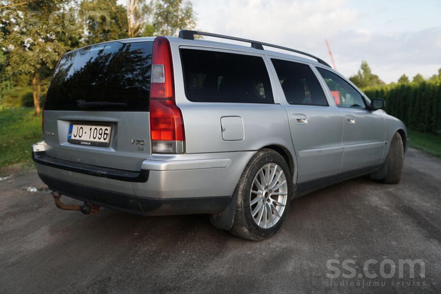 Volvo V70 2004 Rīga, ar dzinēja tilpumu 2.40 L un nobraukumu 396 tūkst. km par 1900 €, foto 3 vietnē AUTOMOTO.COM.LV
