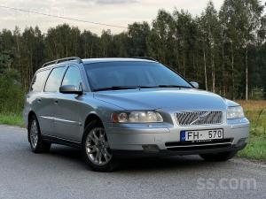 Volvo V70 2004 in Riga, with an engine capacity of 2.40 L and mileage of 220 thousand km for 1800 €, photo 1 on AUTOMOTO.COM.LV