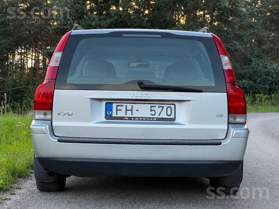 Volvo V70 2004 in Riga, with an engine capacity of 2.40 L and mileage of 220 thousand km for 1800 €, photo 4 on AUTOMOTO.COM.LV