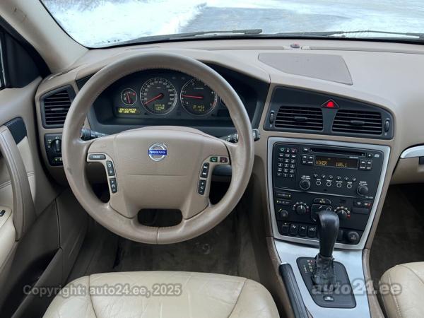 Volvo V70 2004 Paide, ar dzinēja tilpumu 2.40 L un nobraukumu 305 tūkst. km par 3199 €, foto 10 vietnē AUTOMOTO.COM.LV