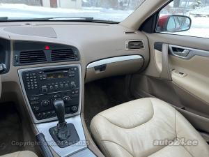 Volvo V70 2004 in Paide, with an engine capacity of 2.40 L and mileage of 305 thousand km for 3199 €, photo 12 on AUTOMOTO.COM.LV