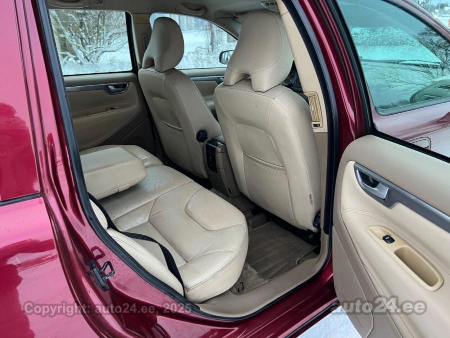 Volvo V70 2004 in Paide, with an engine capacity of 2.40 L and mileage of 305 thousand km for 3199 €, photo 18 on AUTOMOTO.COM.LV