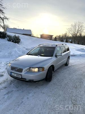 Volvo V70 2004 Rēzekne, ar dzinēja tilpumu 2.40 L un nobraukumu 389 tūkst. km par 1450 €, foto  vietnē AUTOMOTO.COM.LV