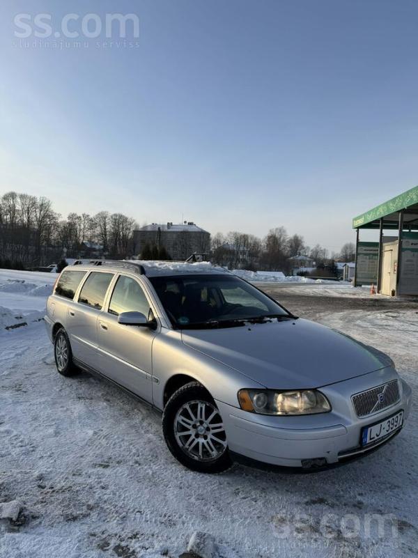 Volvo V70 2004 Rēzekne, ar dzinēja tilpumu 2.40 L un nobraukumu 389 tūkst. km par 1450 €, foto 3 vietnē AUTOMOTO.COM.LV