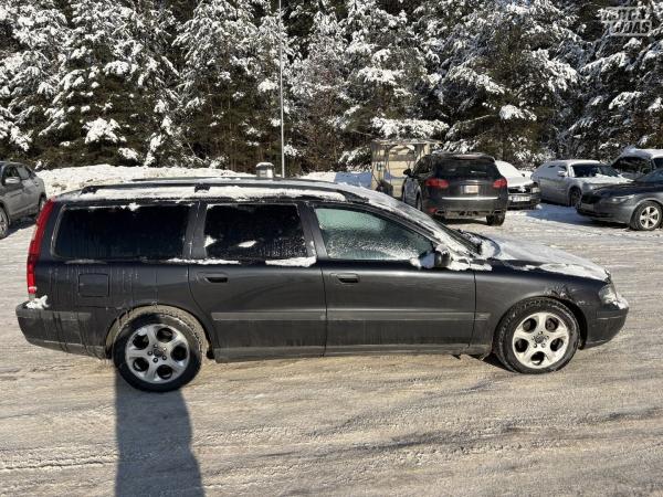 Volvo V70 2004 in Varena, with an engine capacity of 2.40 L and mileage of 400 thousand km for 780 €, photo 6 on AUTOMOTO.COM.LV