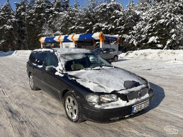 Volvo V70 2004 in Varena, with an engine capacity of 2.40 L and mileage of 400 thousand km for 780 €, photo 7 on AUTOMOTO.COM.LV