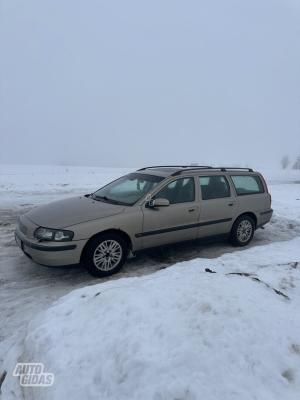 Volvo V70 2004 in Alytus, with an engine capacity of 2.40 L and mileage of 248 thousand km for 750 €, photo  on AUTOMOTO.COM.LV
