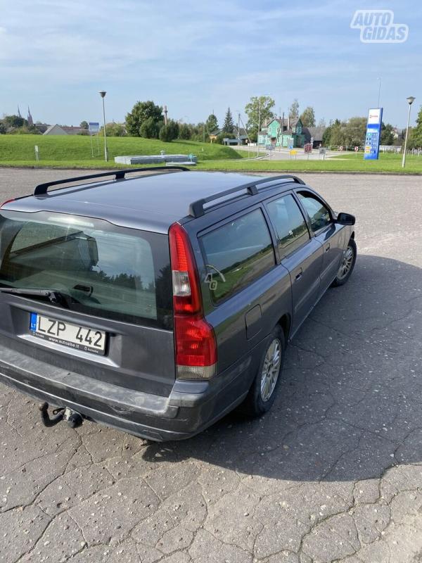 Volvo V70 2004 Klaipėda, ar dzinēja tilpumu 2.40 L un nobraukumu 335 tūkst. km par 1500 €, foto 2 vietnē AUTOMOTO.COM.LV