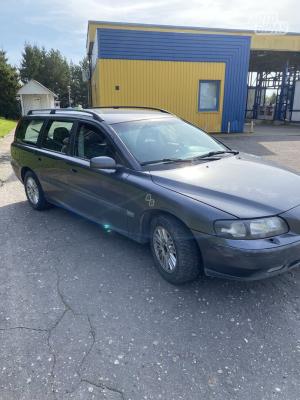Volvo V70 2004 Klaipėda, ar dzinēja tilpumu 2.40 L un nobraukumu 335 tūkst. km par 1500 €, foto 3 vietnē AUTOMOTO.COM.LV
