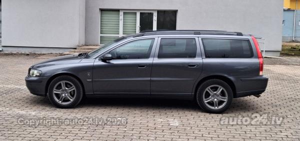 Volvo V70 2004 Paide, ar dzinēja tilpumu 0.00 L un nobraukumu 446 tūkst. km par 3450 €, foto 4 vietnē AUTOMOTO.COM.LV