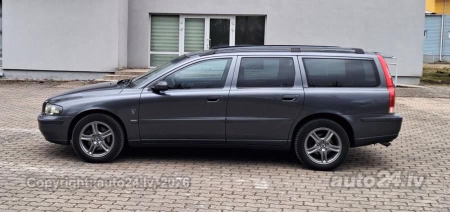 Volvo V70 2004 in Paide, with an engine capacity of 0.00 L and mileage of 446 thousand km for 3450 €, photo 4 on AUTOMOTO.COM.LV