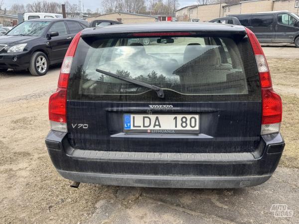 Volvo V70 2004 in Siauliai, with an engine capacity of 2.40 L and mileage of 111 thousand km for 850 €, photo 5 on AUTOMOTO.COM.LV
