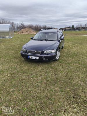 Volvo V70 2004 in Panevezys, with an engine capacity of 2.40 L and mileage of 376 thousand km for 1600 €, photo 4 on AUTOMOTO.COM.LV