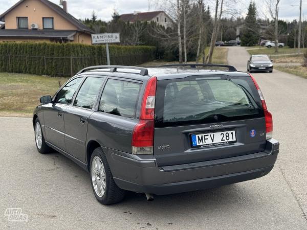 Volvo V70 2004 Viļņa, ar dzinēja tilpumu 2.40 L un nobraukumu 301 tūkst. km par 1650 €, foto 4 vietnē AUTOMOTO.COM.LV