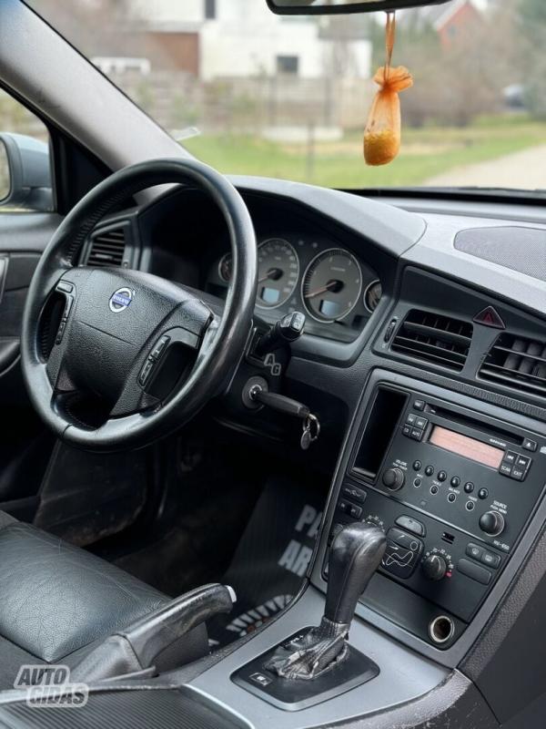 Volvo V70 2004 Viļņa, ar dzinēja tilpumu 2.40 L un nobraukumu 301 tūkst. km par 1650 €, foto 7 vietnē AUTOMOTO.COM.LV