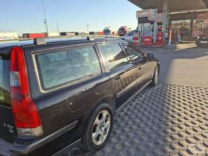Вольво В70 2004 в Вильнюс, объемом двигателя 2.40 л и пробегом 390 тыс. км за 800 €, фото 5 на AUTOMOTO.COM.LV