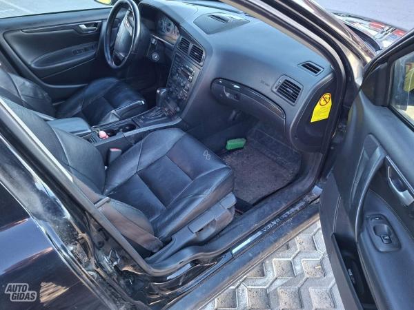 Volvo V70 2004 in Vilnius, with an engine capacity of 2.40 L and mileage of 390 thousand km for 800 €, photo 7 on AUTOMOTO.COM.LV