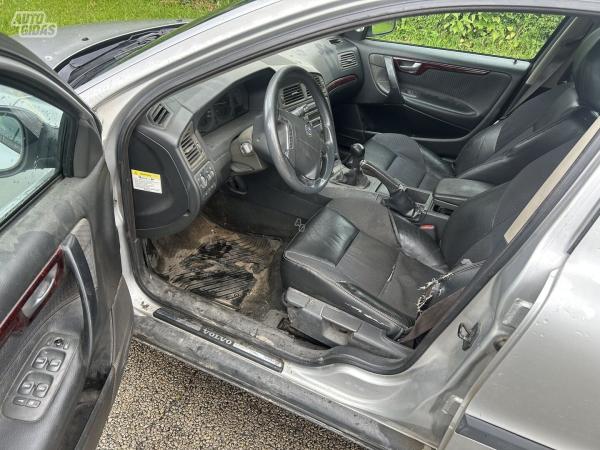 Volvo V70 2004 Varėna, ar dzinēja tilpumu 2.40 L un nobraukumu 396 tūkst. km par 600 €, foto 3 vietnē AUTOMOTO.COM.LV