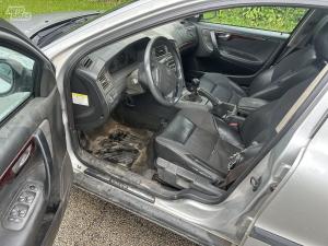 Volvo V70 2004 in Varena, with an engine capacity of 2.40 L and mileage of 396 thousand km for 600 €, photo 4 on AUTOMOTO.COM.LV