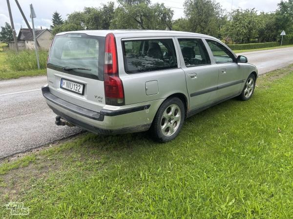 Volvo V70 2004 in Varena, with an engine capacity of 2.40 L and mileage of 396 thousand km for 600 €, photo 6 on AUTOMOTO.COM.LV