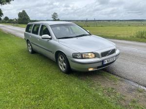 Volvo V70 2004 in Varena, with an engine capacity of 2.40 L and mileage of 396 thousand km for 600 €, photo 10 on AUTOMOTO.COM.LV
