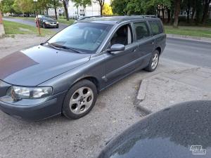 Вольво В70 2004 в Вильнюс, объемом двигателя 2.40 л и пробегом 2 тыс. км за 399 €, фото  на AUTOMOTO.COM.LV