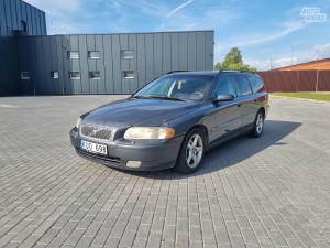 Volvo V70 2004 Šauļi, ar dzinēja tilpumu 2.40 L un nobraukumu 550 tūkst. km par 1250 €, foto  vietnē AUTOMOTO.COM.LV