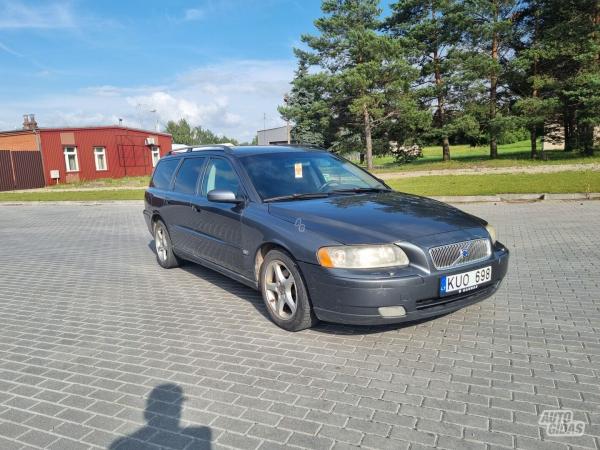 Volvo V70 2004 Šauļi, ar dzinēja tilpumu 2.40 L un nobraukumu 550 tūkst. km par 1250 €, foto 2 vietnē AUTOMOTO.COM.LV