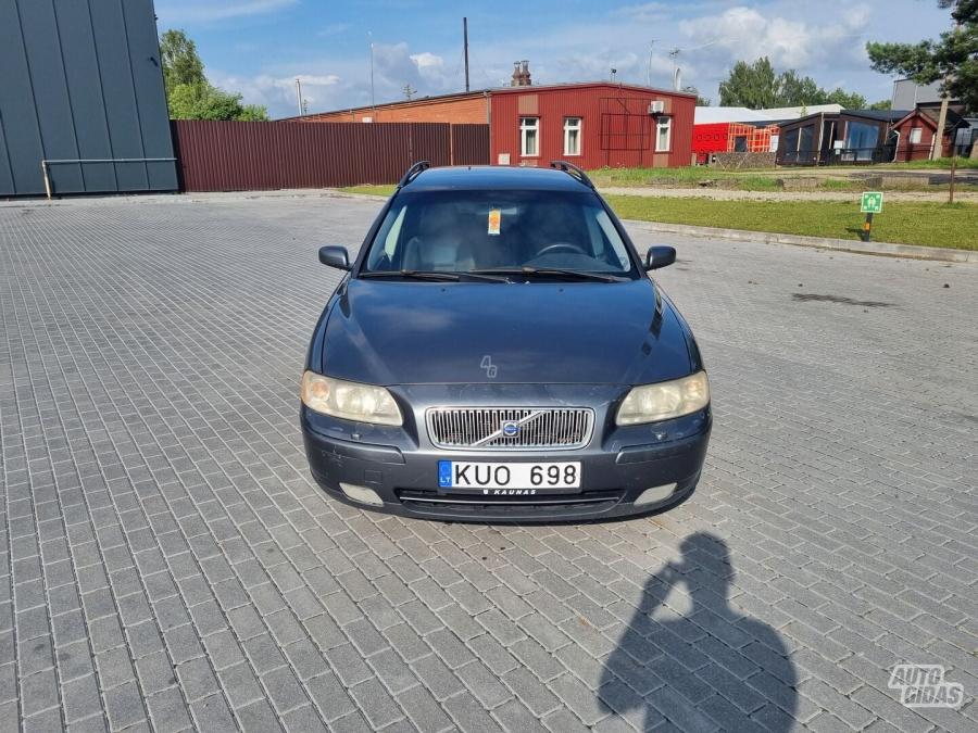 Volvo V70 2004 Šauļi, ar dzinēja tilpumu 2.40 L un nobraukumu 550 tūkst. km par 1250 €, foto 4 vietnē AUTOMOTO.COM.LV