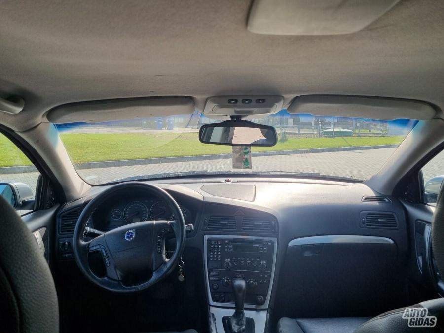 Volvo V70 2004 Šauļi, ar dzinēja tilpumu 2.40 L un nobraukumu 550 tūkst. km par 1250 €, foto 10 vietnē AUTOMOTO.COM.LV