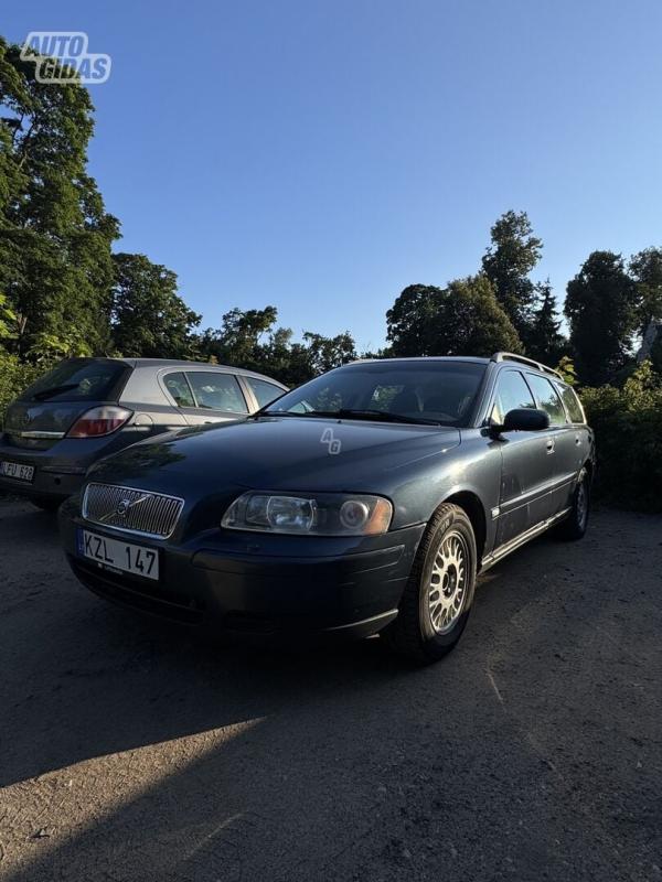 Volvo V70 2004 Viļņa, ar dzinēja tilpumu 2.40 L un nobraukumu 420 tūkst. km par 1250 €, foto 1 vietnē AUTOMOTO.COM.LV