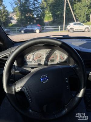 Volvo V70 2004 Viļņa, ar dzinēja tilpumu 2.40 L un nobraukumu 420 tūkst. km par 1250 €, foto 4 vietnē AUTOMOTO.COM.LV