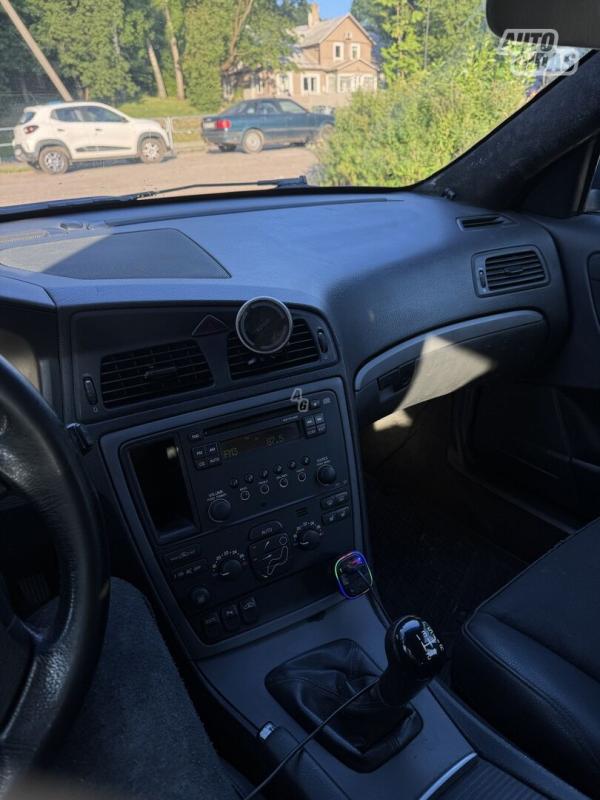 Volvo V70 2004 Viļņa, ar dzinēja tilpumu 2.40 L un nobraukumu 420 tūkst. km par 1250 €, foto 4 vietnē AUTOMOTO.COM.LV