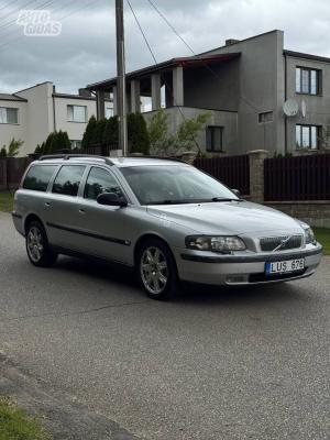Volvo V70 2004 Šalčininkai, ar dzinēja tilpumu 2.40 L un nobraukumu 435 tūkst. km par 1650 €, foto 3 vietnē AUTOMOTO.COM.LV