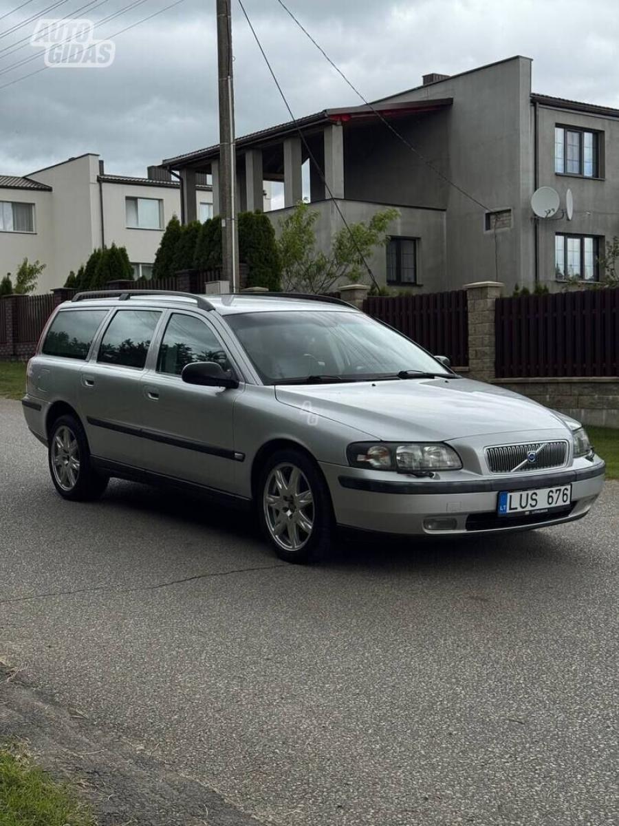 Volvo V70 2004 Šalčininkai, ar dzinēja tilpumu 2.40 L un nobraukumu 435 tūkst. km par 1650 €, foto 3 vietnē AUTOMOTO.COM.LV
