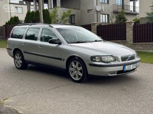 Volvo V70 2004 Šalčininkai, ar dzinēja tilpumu 2.40 L un nobraukumu 435 tūkst. km par 1650 €, foto 4 vietnē AUTOMOTO.COM.LV